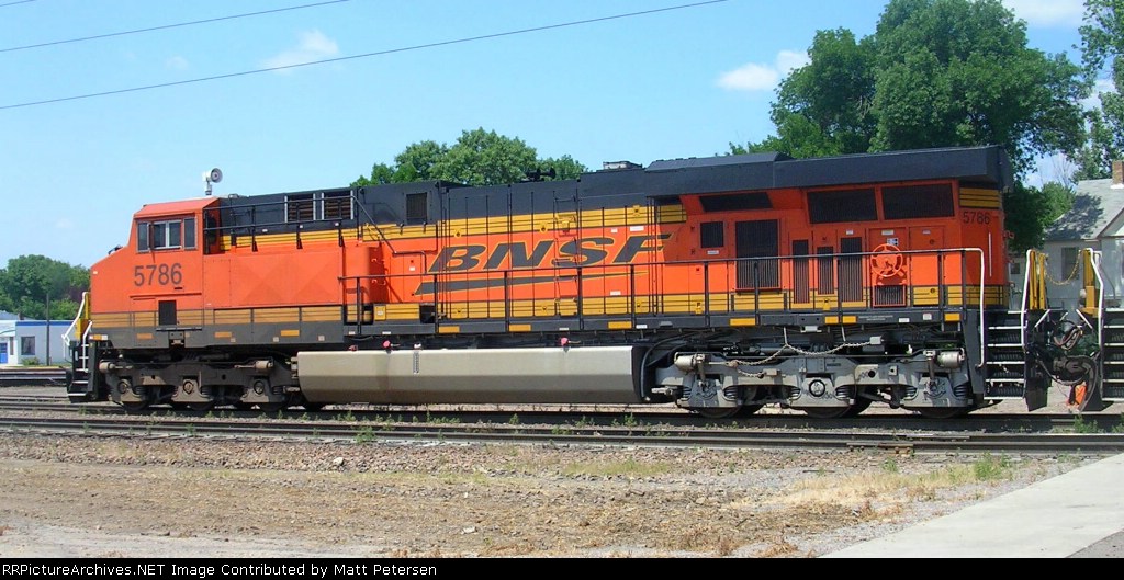 BNSF 5786